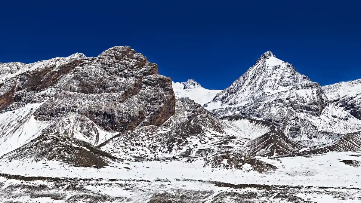 Tilicho Lake in Nepal | Annapurna Circuit Adventure